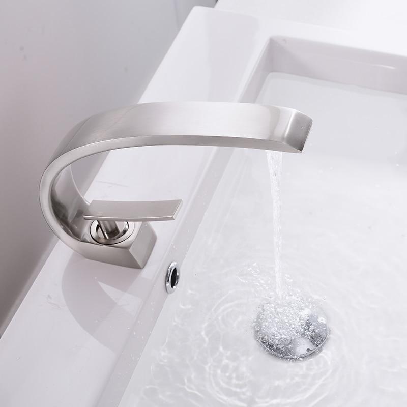 Home And Tower | Marie-Antoinette Single-Hole Bathroom Sink Faucet ...